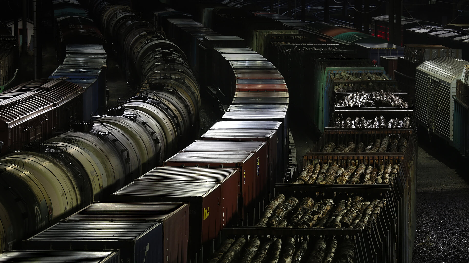 Intramotev - Rail. Reborn. Ready to Roll.