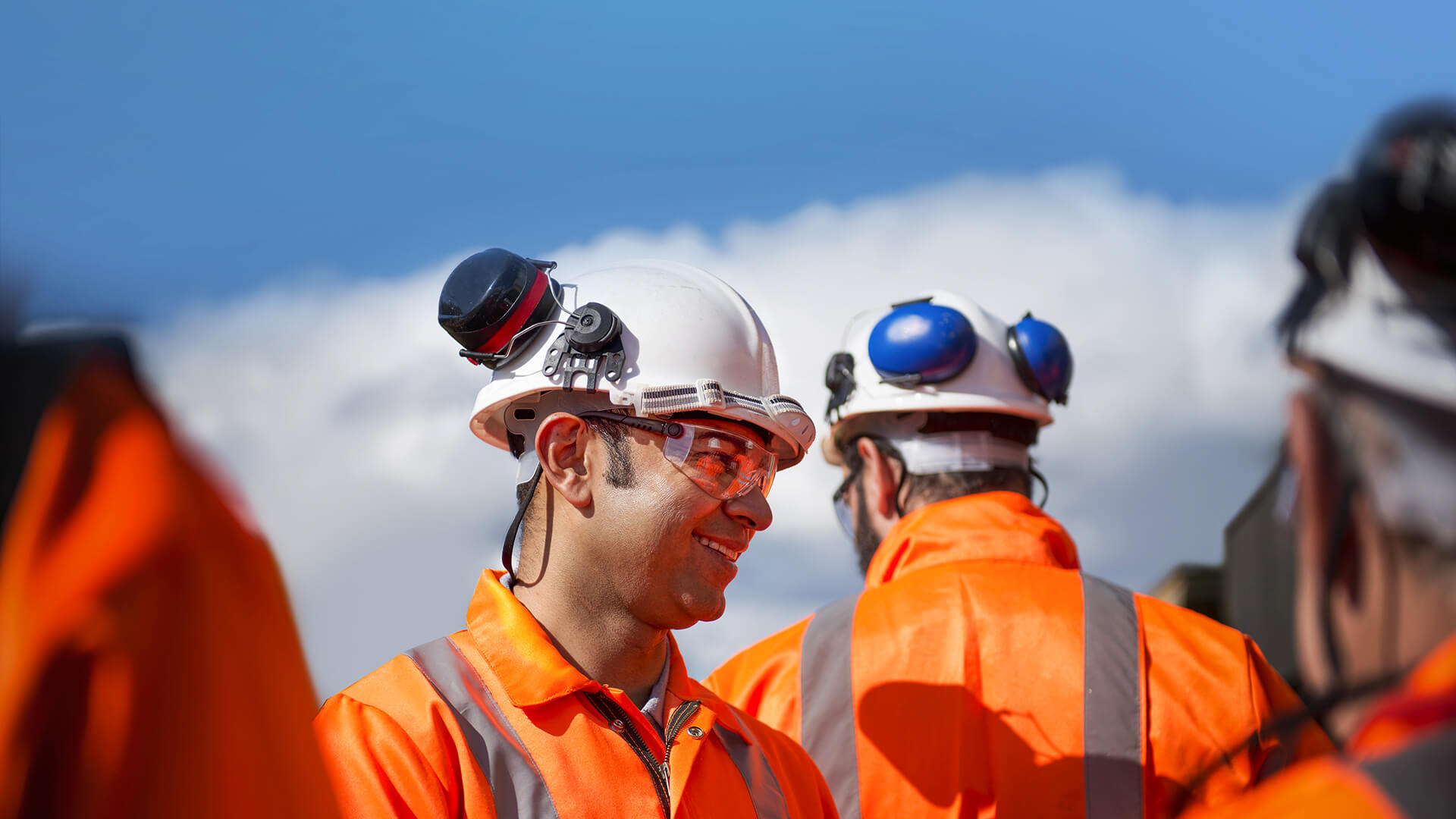 Intramotev - Rail. Reborn. Ready to Roll.